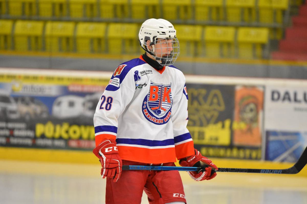 Bylo tam jediné volné místo a trefil jsem to, raduje se Patrik Mrtka ...